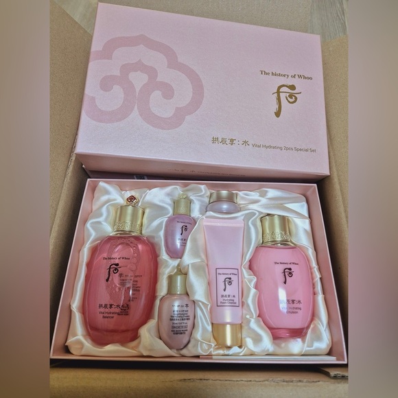 The Whoo | Skincare | The Whoo Vital Hydrating Moisture Skin Care Duo ...